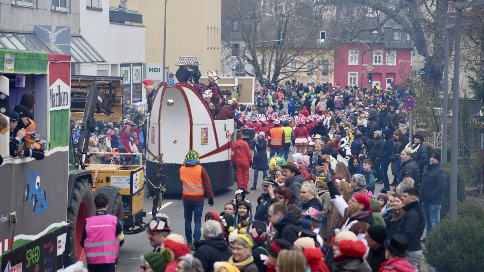 Über 140 Fotos: So schön war's auf dem Umzug in Wittlich 2026